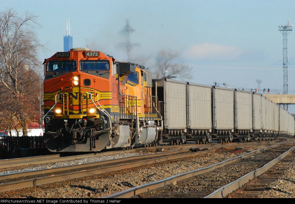BNSF 4372 with an empty CEFX train headed back to PRB.